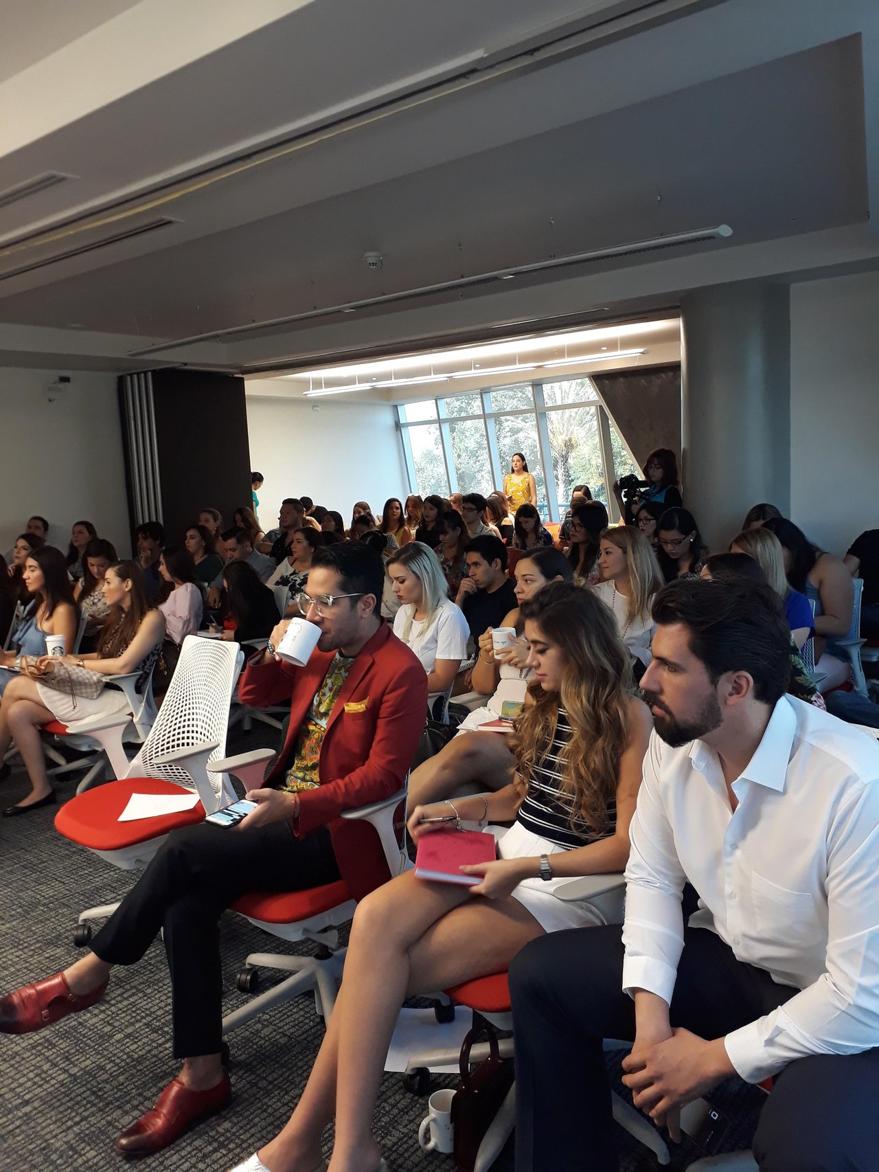 ¡Workshop con Hola Sunshine!