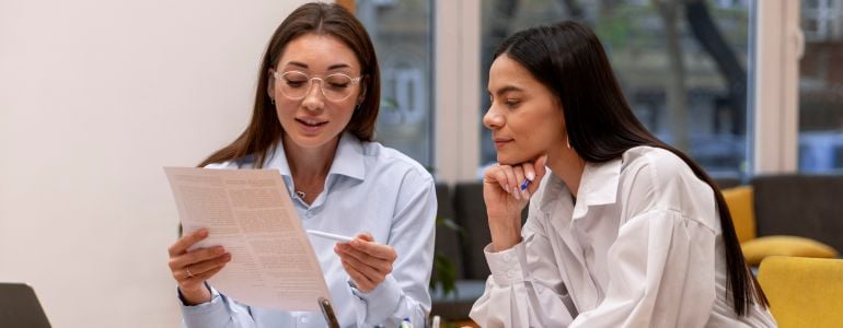 Mentoría inversa: La colaboración y el aprendizaje intergeneracional